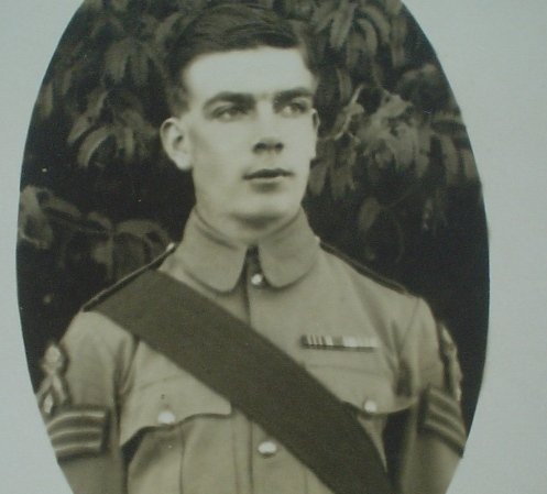Uniform and Era identification - Uniforms,Cap Badges and Insignia - The ...