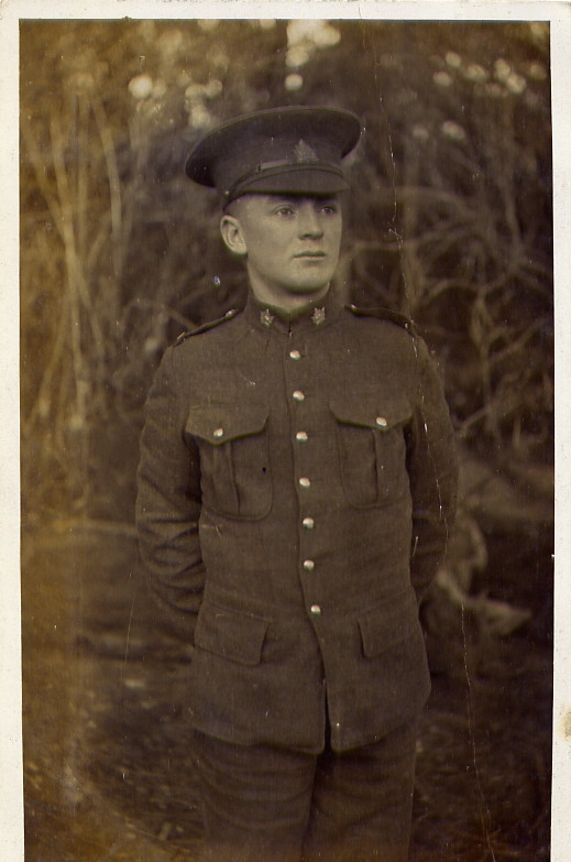 Canadian Uniform - Uniforms,Cap Badges and Insignia - The Great War ...