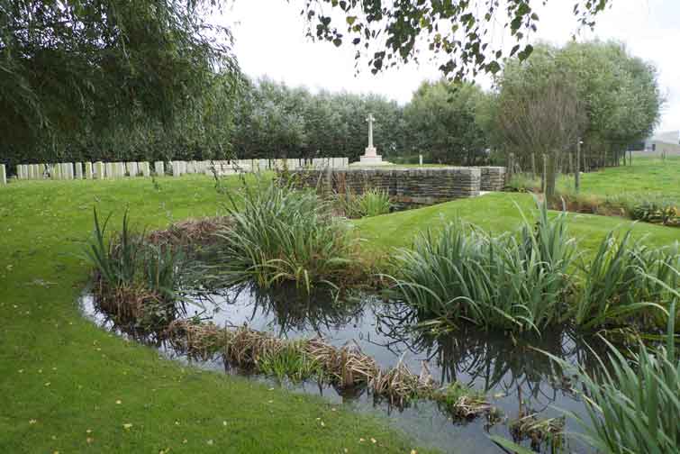 Most beautiful cemetery on the Western Front - Cemeteries and memorials ...