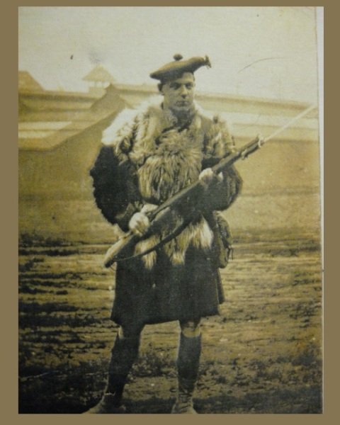 Sheepskin coats - Uniforms,Cap Badges and Insignia - The Great War ...