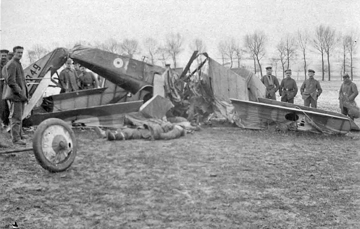 Identification RFC casualty plane - Air personnel and the war in the ...