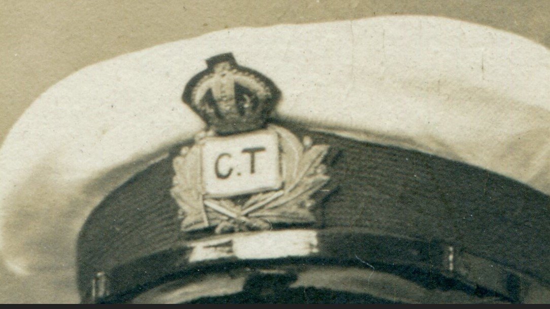 RNR CAP BADGE - Sailors, navies and the war at sea - The Great War ...