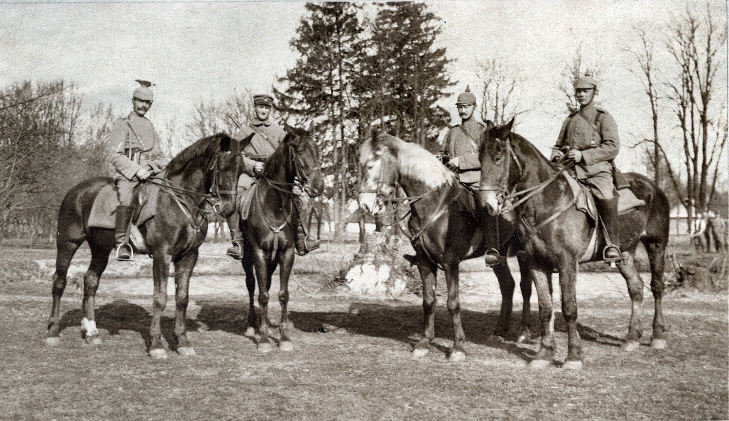 German Cavalry Officers and servants - Soldiers and their units - The ...