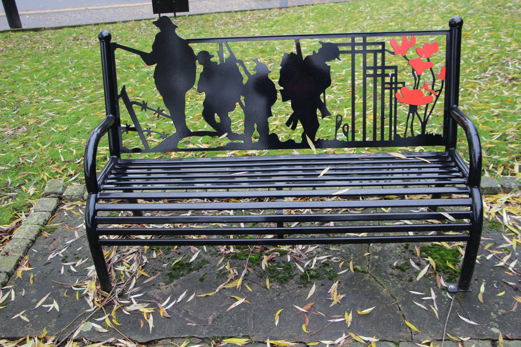 WREXHAM ROYAL WELCH FUSILIERS WAR MEMORIAL - Cemeteries and memorials ...