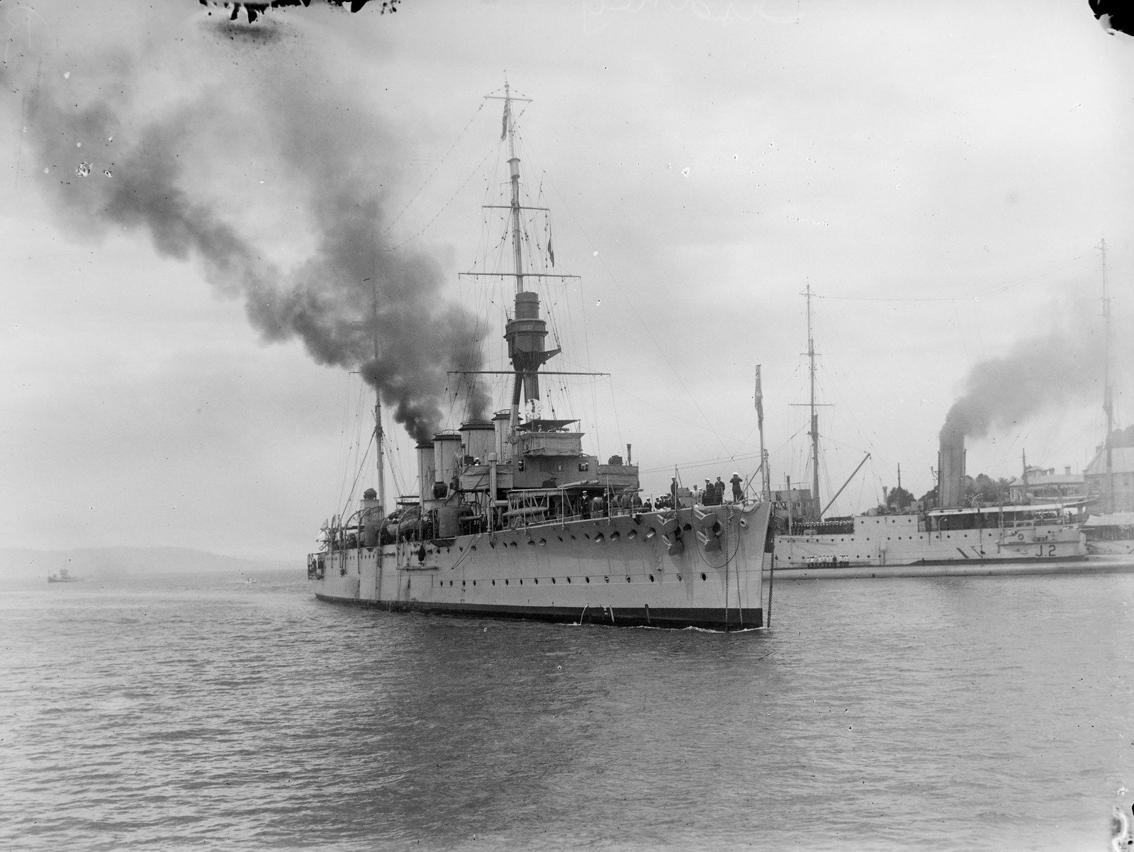 HMAS Melbourne photograph - Sailors, navies and the war at sea - The ...