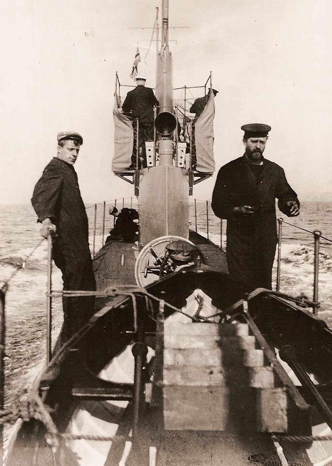 RCN submarines 1914 - Sailors, navies and the war at sea - The Great ...