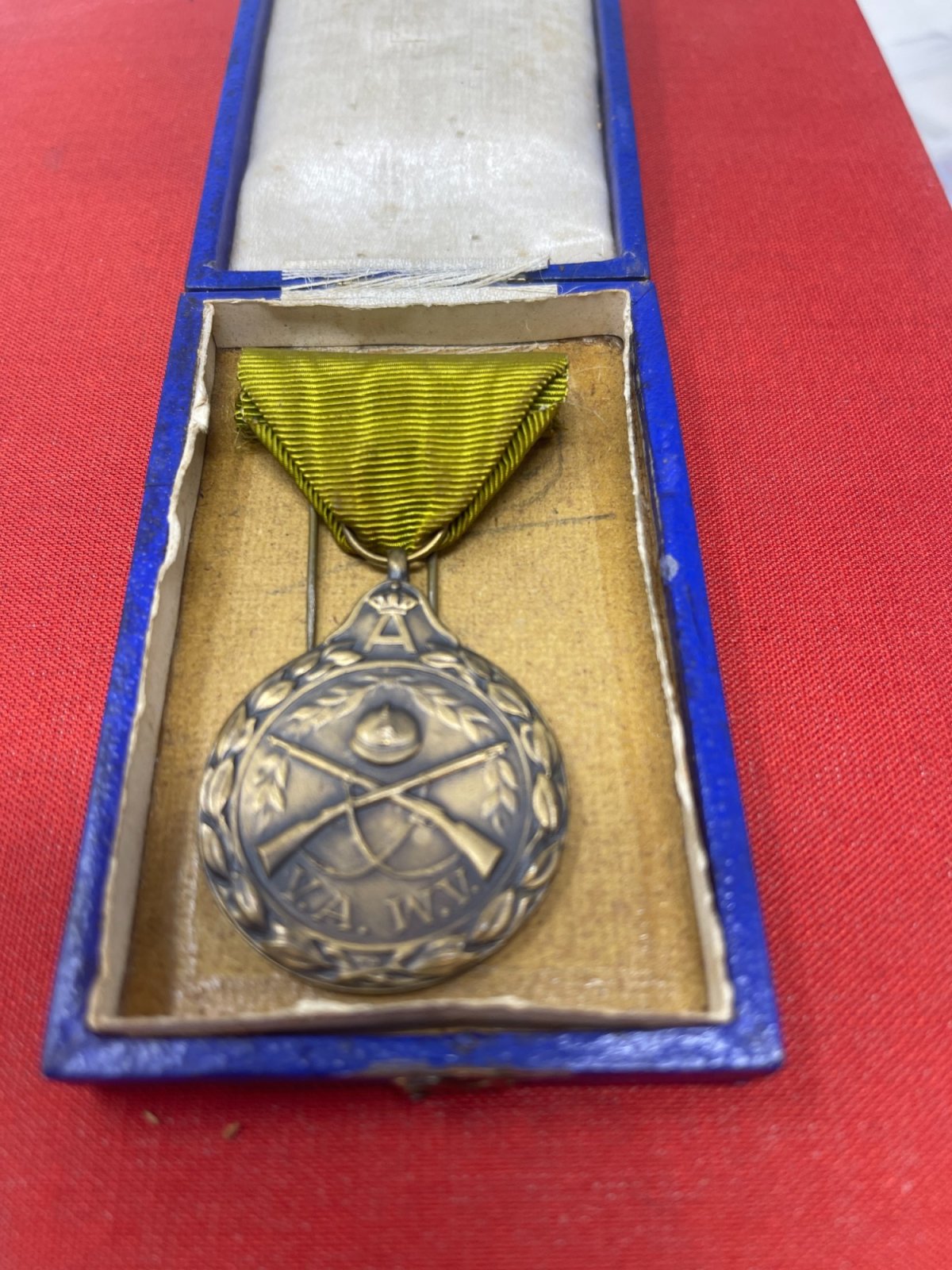 Help with identifying a WW1 Foreign Medal - Medals - The Great War ...