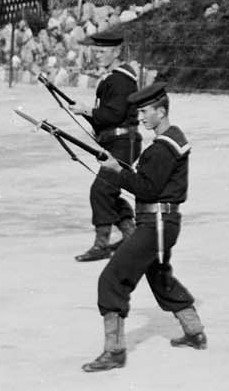 Royal Naval Reserve Shetland Section - uniform - Sailors, navies and ...