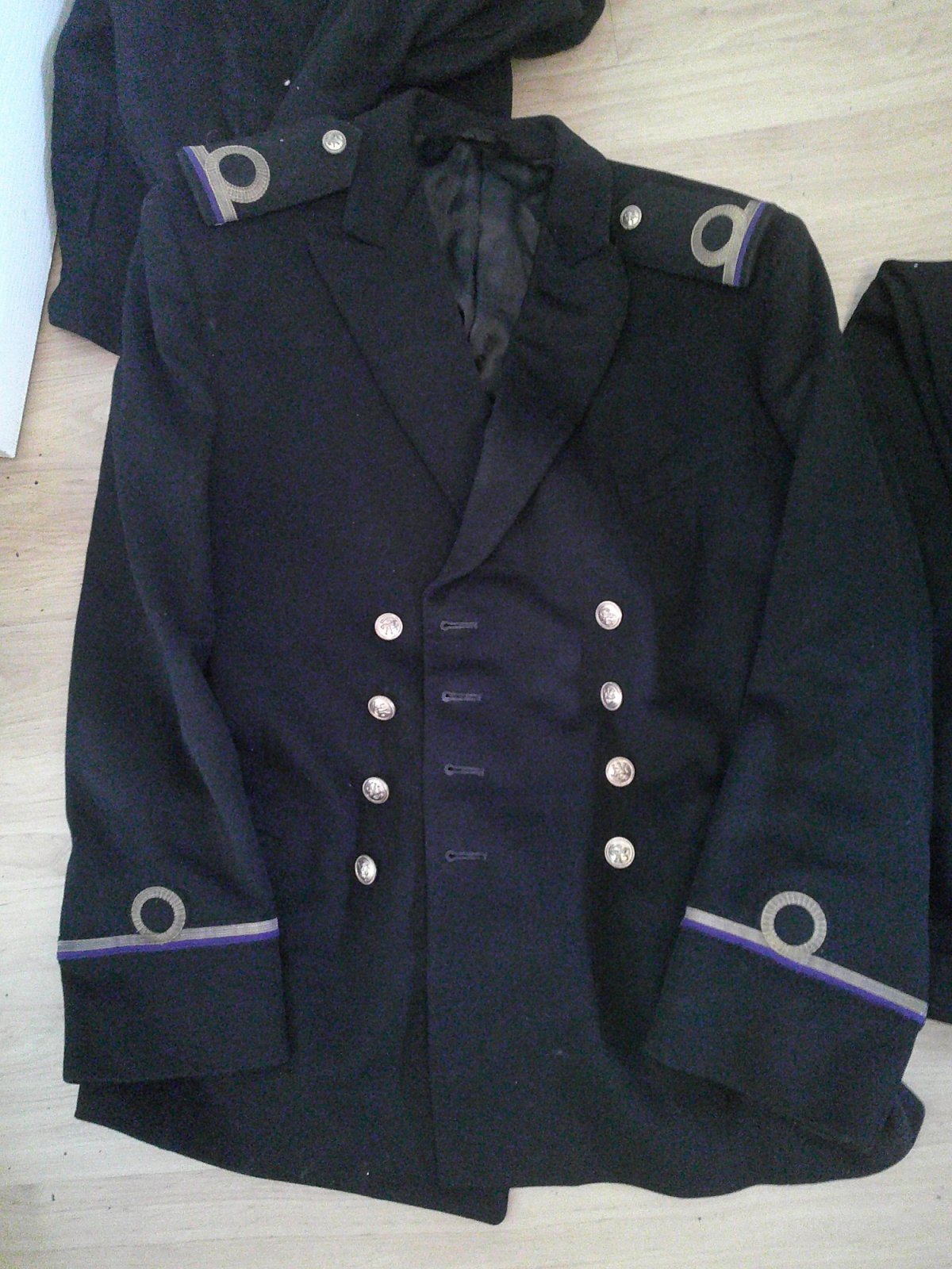 WWI Belgian Naval Officer Uniform? - Uniforms,Cap Badges and Insignia ...