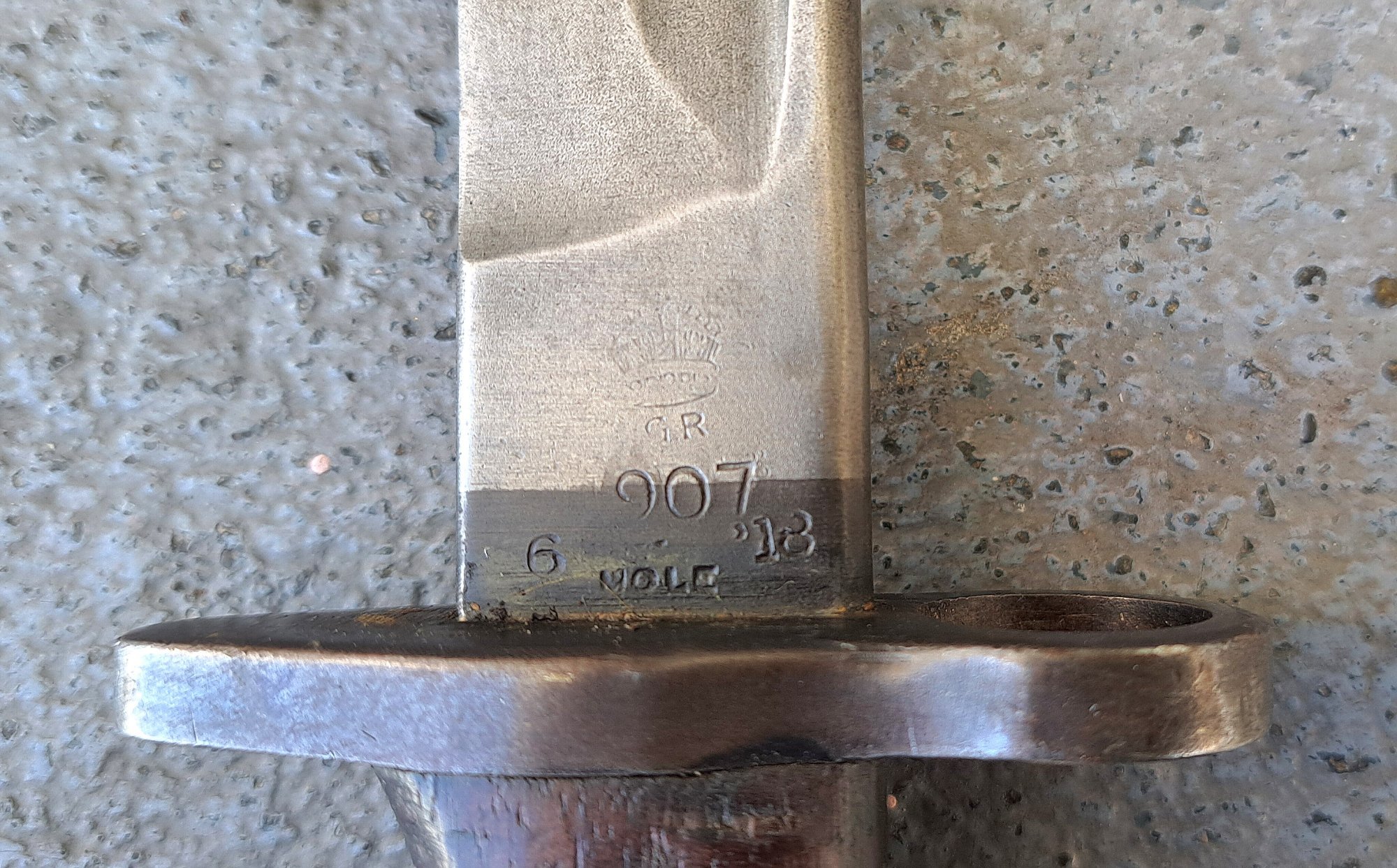 2 of the scarcer 1907 bayonets by Vickers and Mole - Arms and other ...