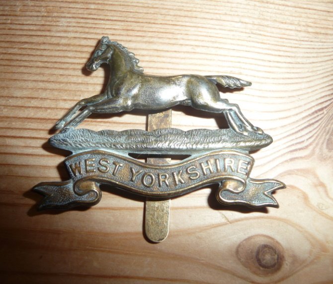 WW1 Era Cap Badge? - Uniforms,Cap Badges and Insignia - The Great War ...