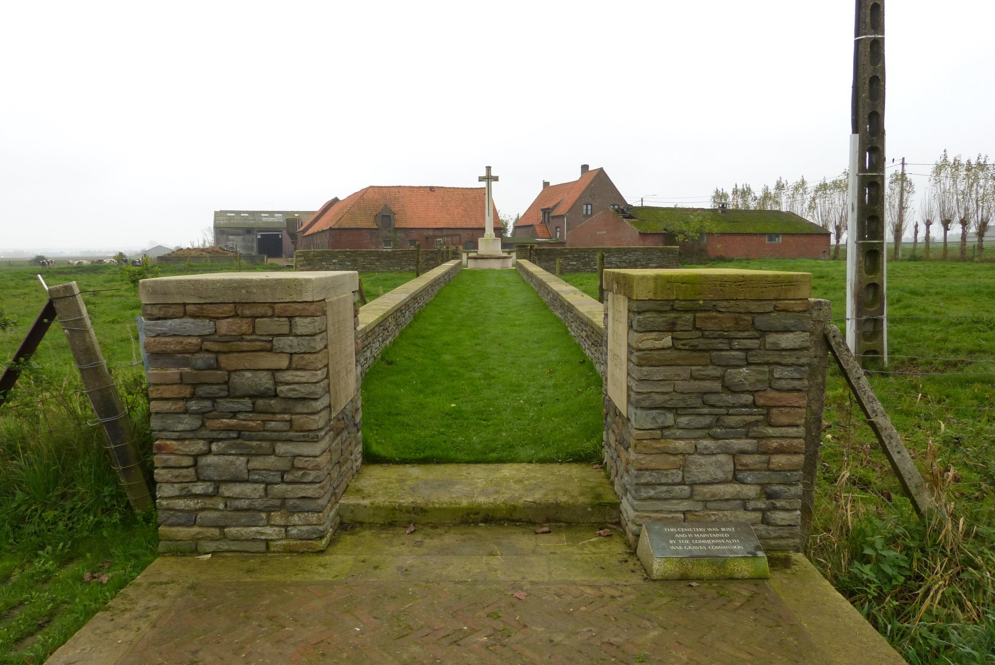 Bridge House Cemetery - Cemeteries and memorials - The Great War (1914 ...