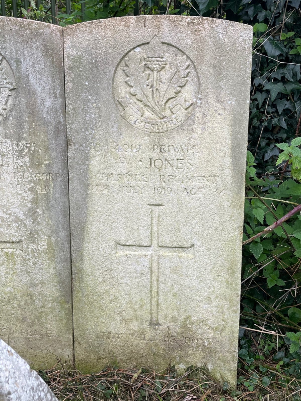 Overleigh Cemetery Cheshire Regiment graves - Cemeteries and memorials ...