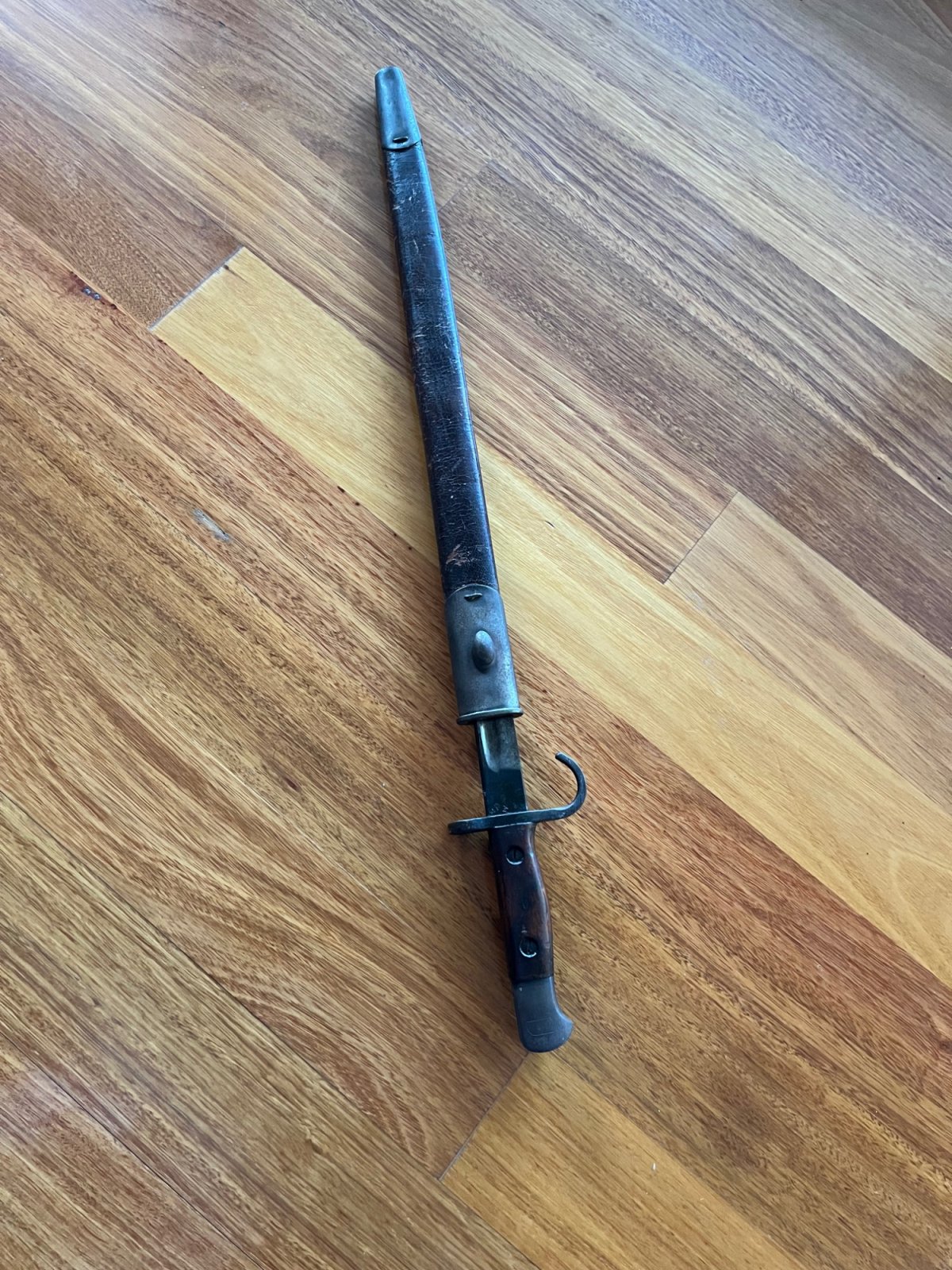R.F.I. Hooked Quillion 1907 Bayonet - Arms and other weapons - The ...