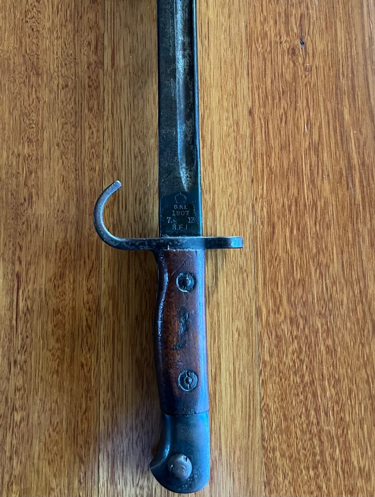 R.F.I. Hooked Quillion 1907 Bayonet - Arms and other weapons - The ...