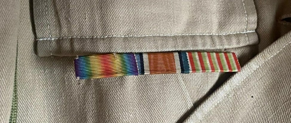 Colonel uniform jacket to be identified - Uniforms,Cap Badges and ...