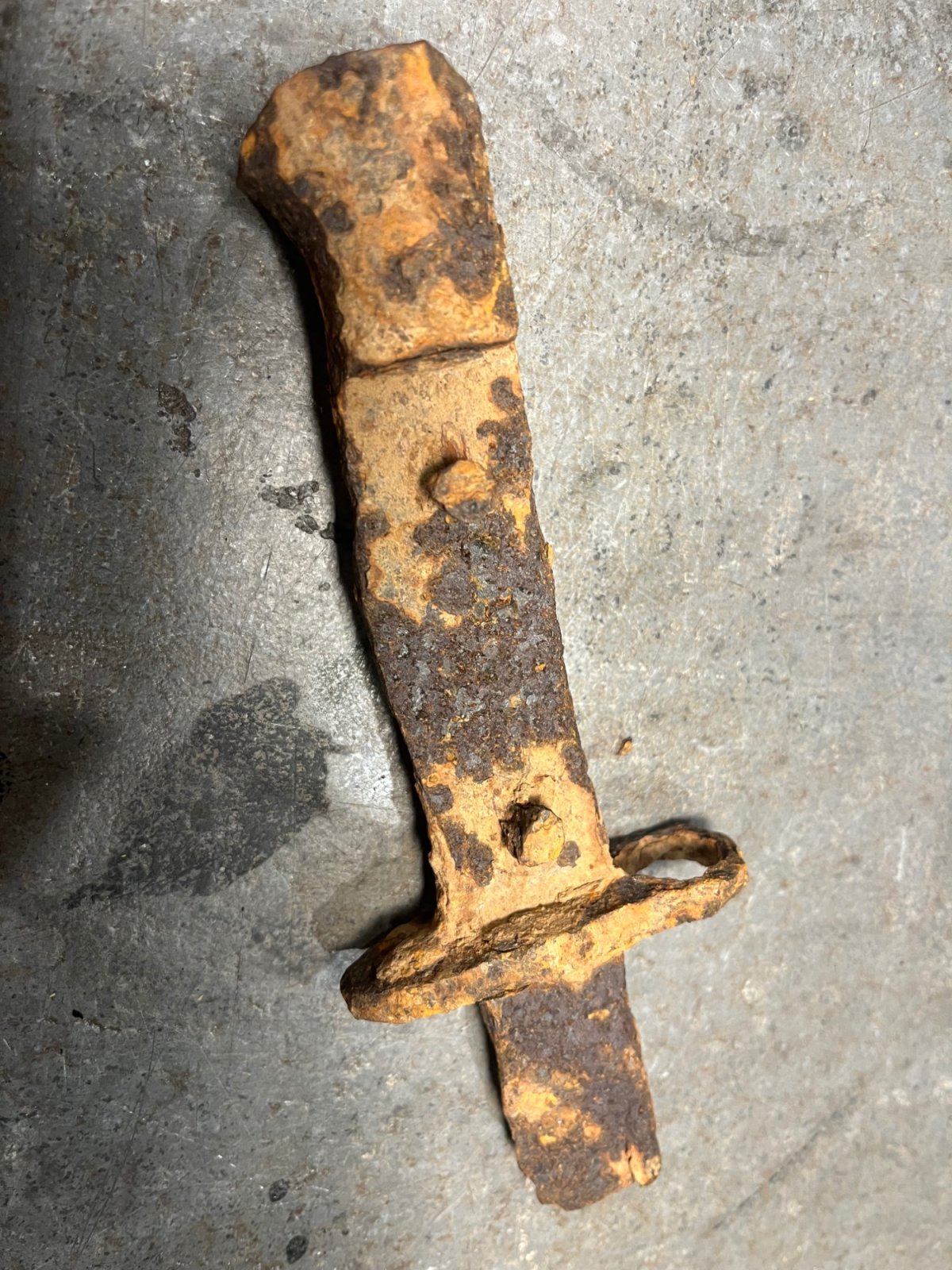 Semantics of grip screw orientation - Arms and other weapons - The ...