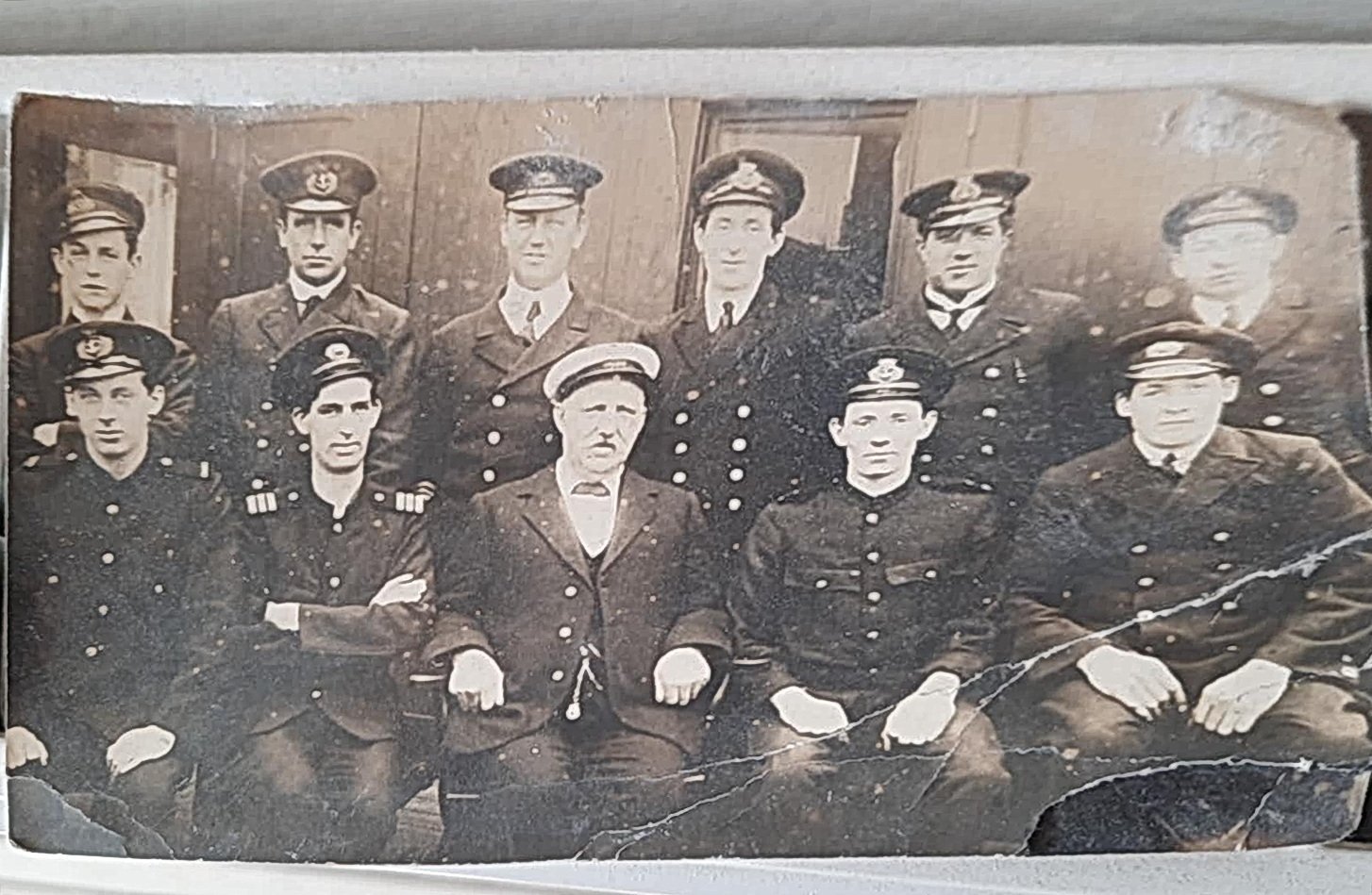 WW1 Merchant navy crew ? - Sailors, navies and the war at sea - The ...