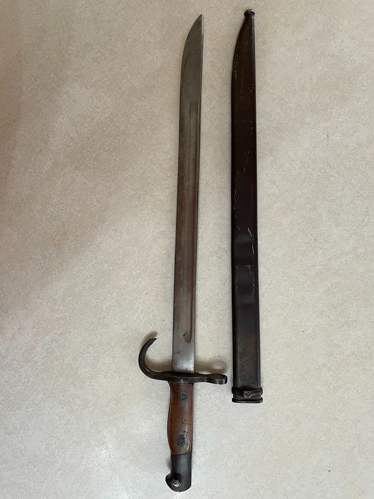 WW1 Hooked Quillion Bayonet?? - Arms and other weapons - The Great War ...