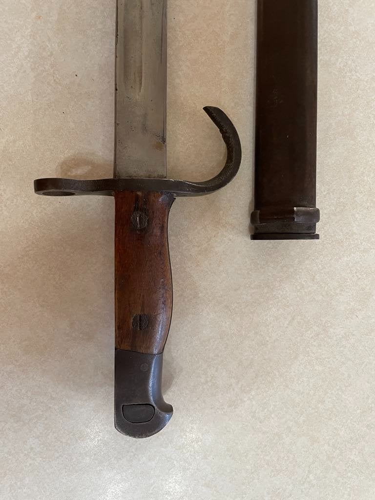 WW1 Hooked Quillion Bayonet?? - Arms and other weapons - The Great War ...