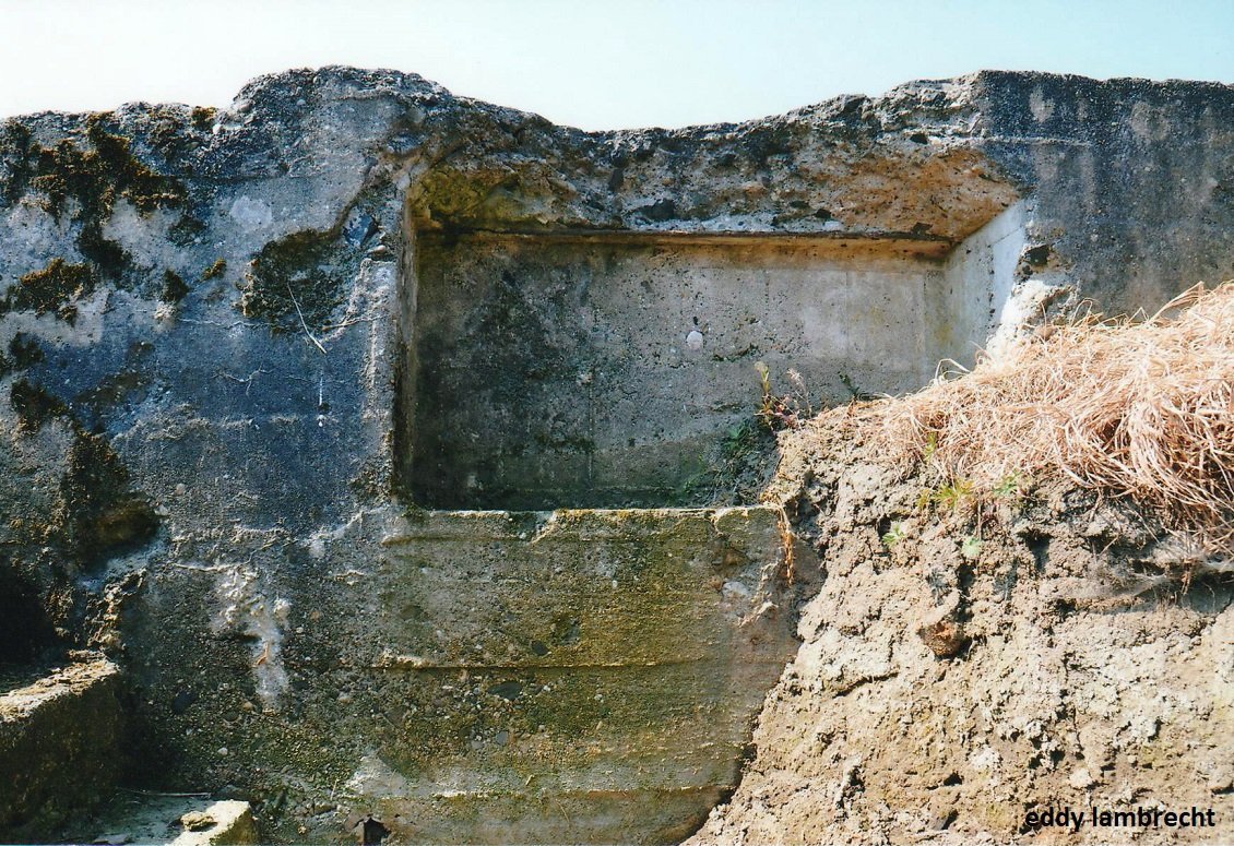 German machine gun post near Zandvoorde Flanders - The Western Front ...