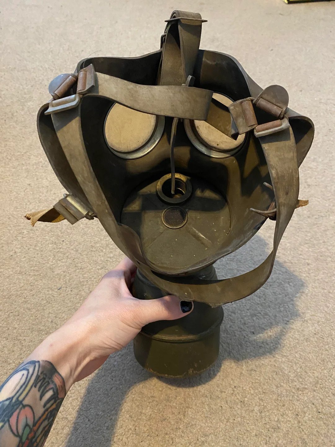 Gas Mask help? - Other Equipment - The Great War (1914-1918) Forum