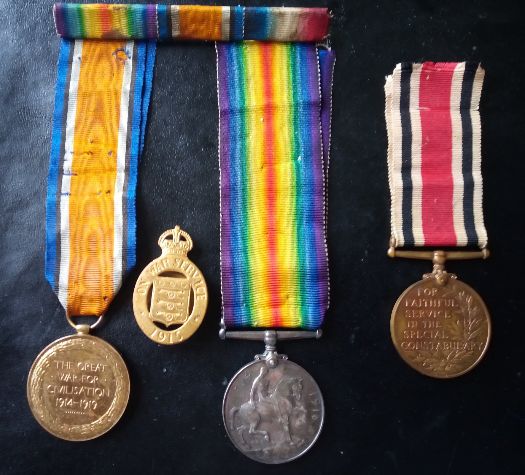 Finding Regiment & Number - Soldiers and their units - The Great War ...