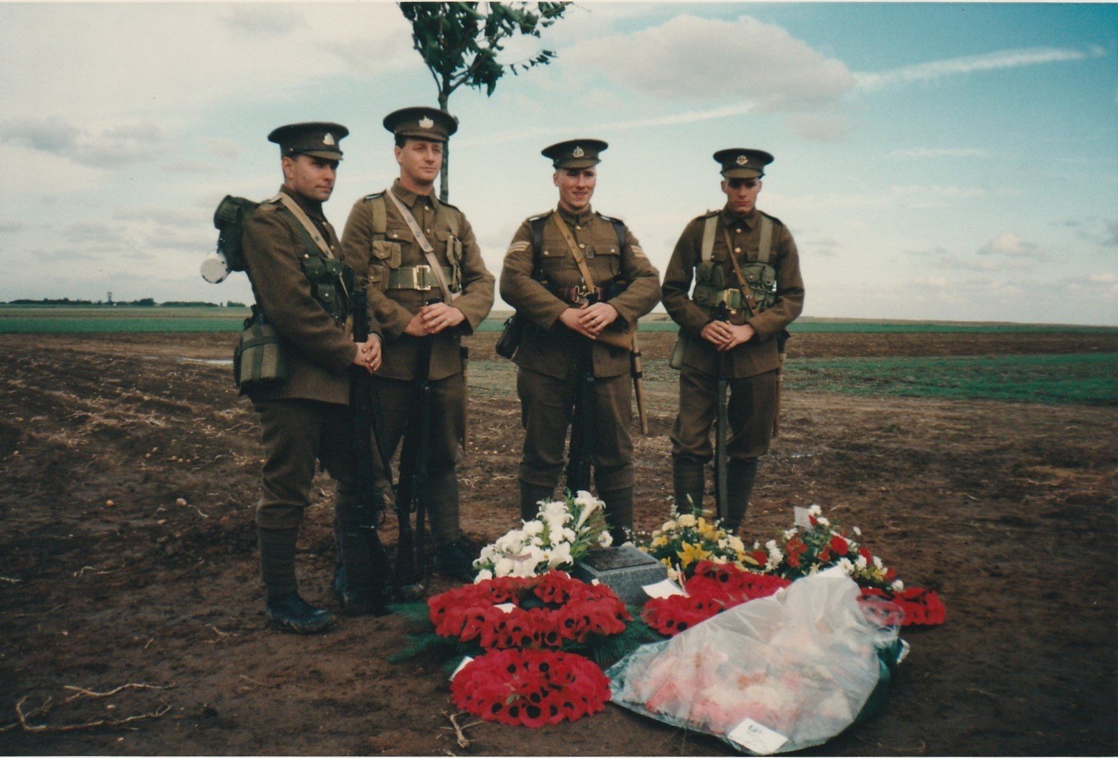 Lone Tree flag at the Battle of Loos - The Western Front - The Great ...
