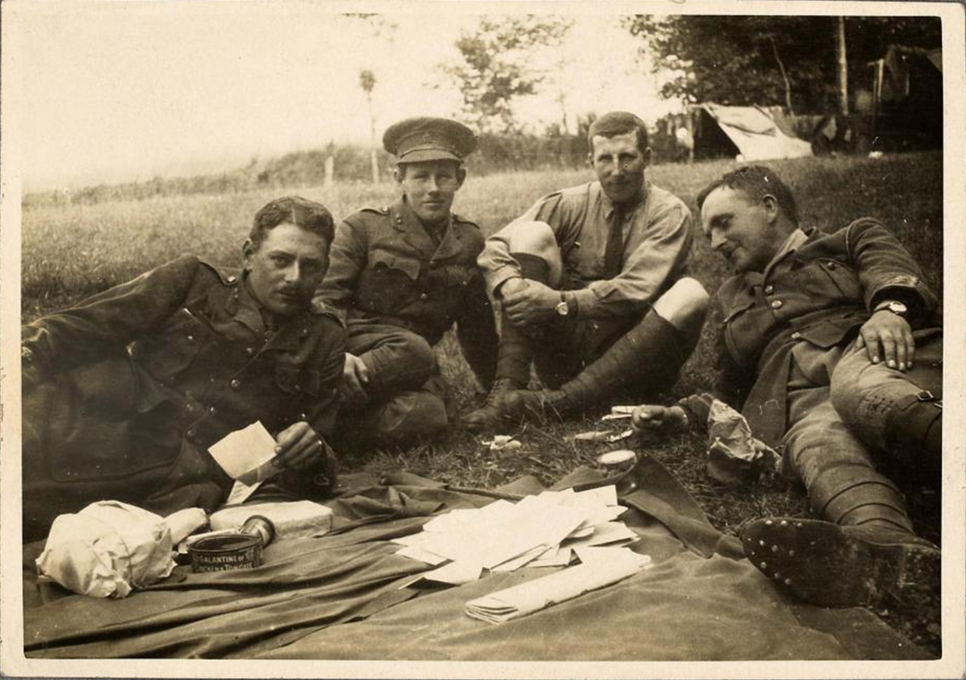 Help Requested Re: Uniform Clues... - Soldiers and their units - The ...