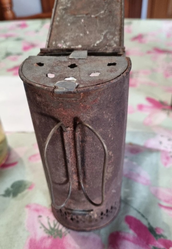 French WW1 lantern? - Other Equipment - The Great War (1914-1918) Forum
