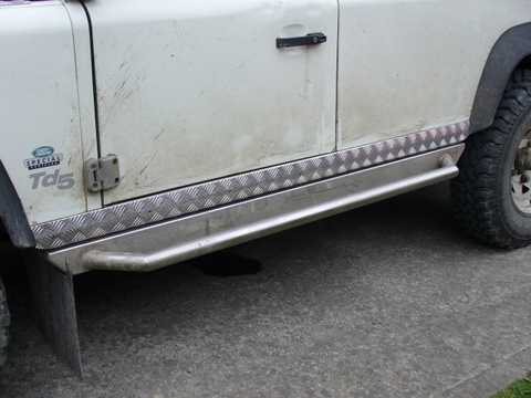 DIY Rock/Tree sliders 110 CSW - Defender Forum (1983 - 2016) - LR4x4 ...
