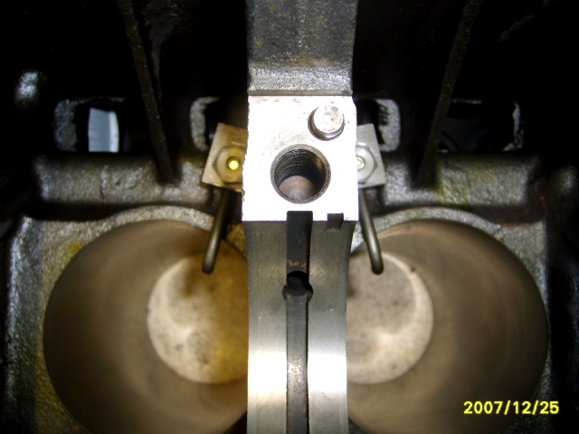 piston oil spray jet - Defender Forum (1983 - 2016) - LR4x4 - The Land ...