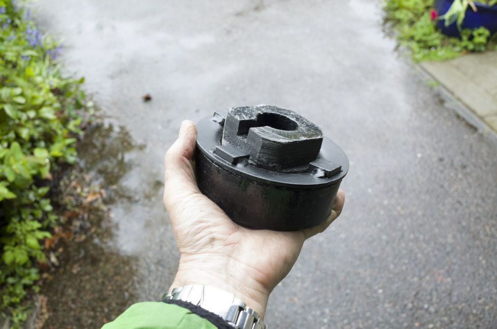 Helper spring top plate idea on 110 with airbags - Defender Forum (1983 ...