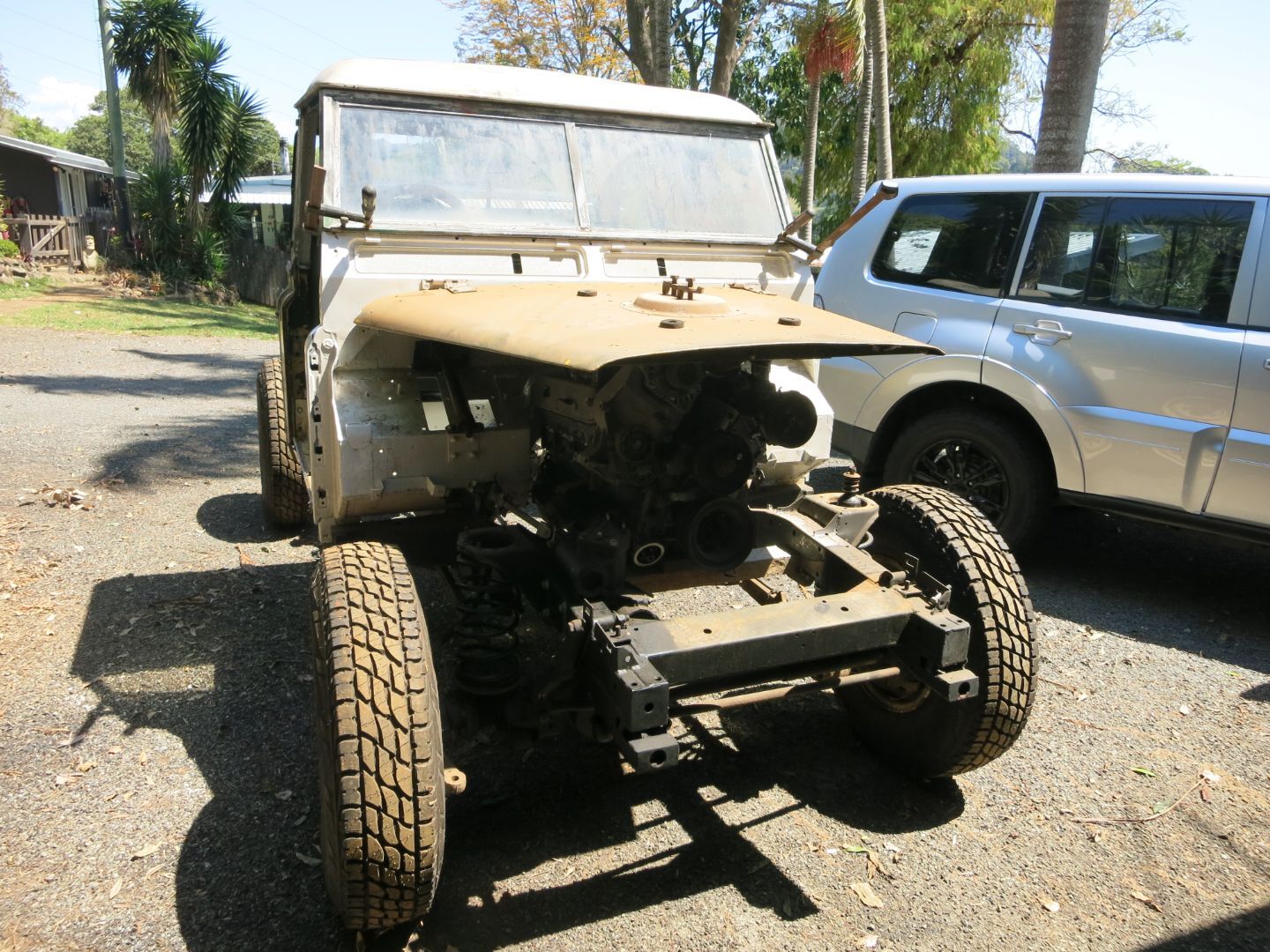 Series 2 body on 110 chassis with Disco V8/auto. - Modified Vehicle ...