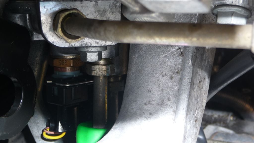 Td5 Fuel Line Connector Repair/Replacement - Defender Forum (1983 ...
