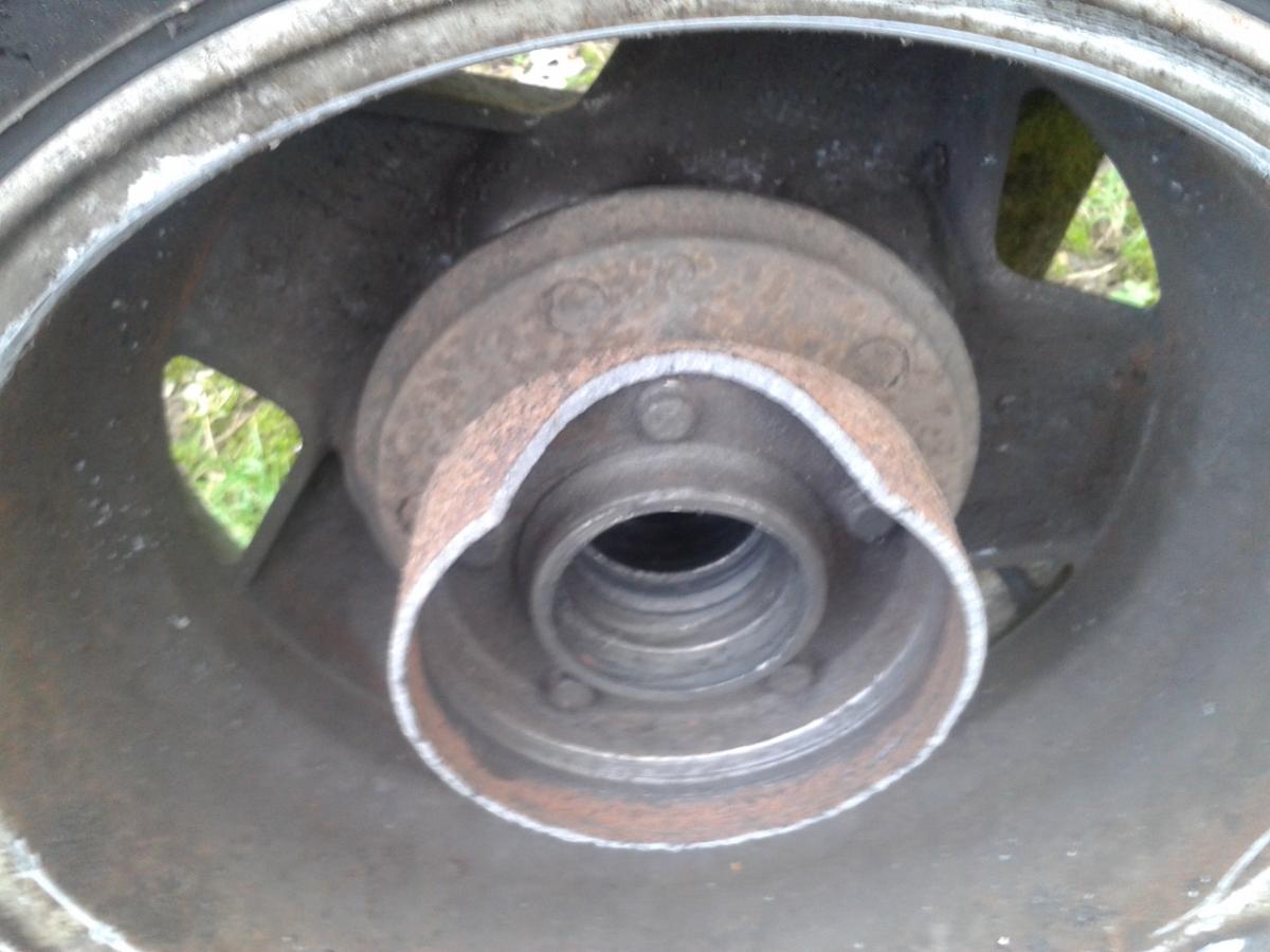 Discovery Disaster - Now only three wheels! - Discovery Forum - LR4x4 ...