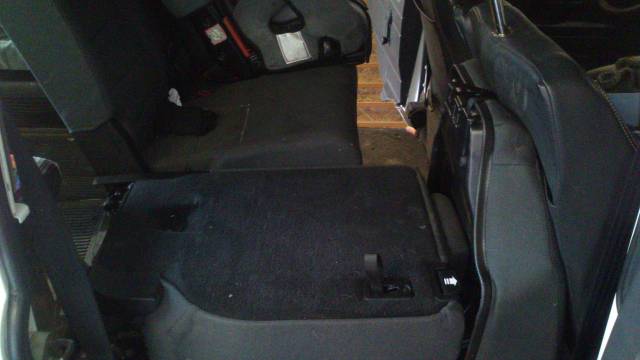110 middle row seat options? - Defender Forum (1983 - 2016) - LR4x4 ...