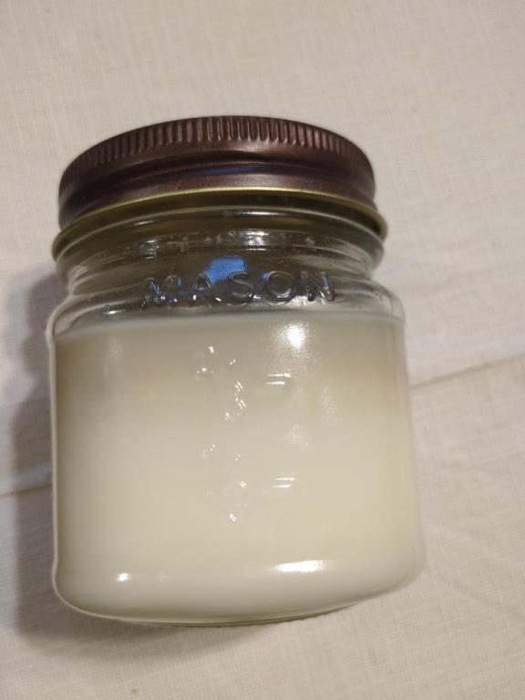 Discolored Wax - Wax and Wick Tests - Craft Server
