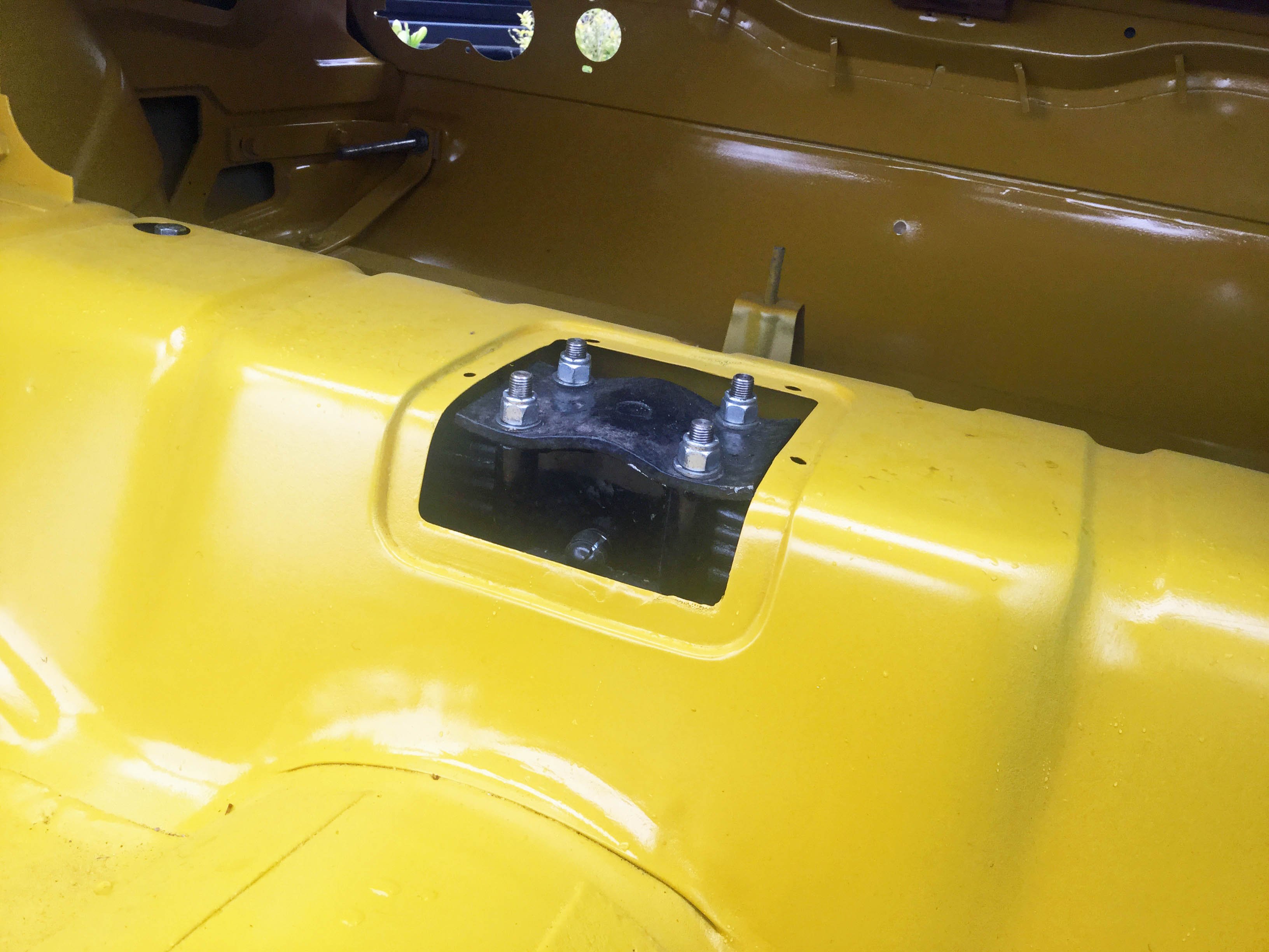 Leaf Spring Cover Plate Problem - Bodywork & Fittings - The Triumph ...