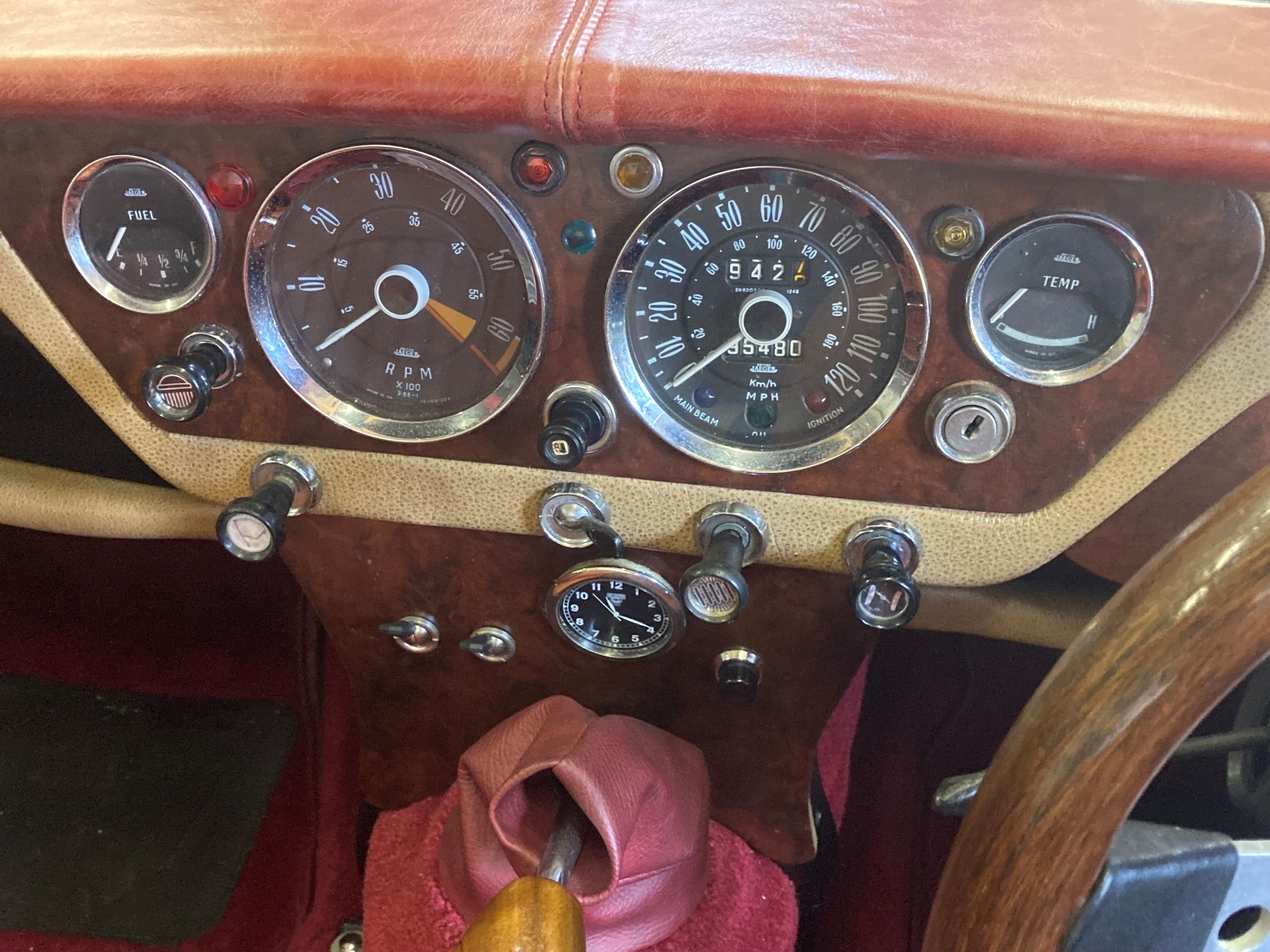 Spitfire Mark III Stock Dash Layout - Bodywork & Fittings - The Triumph ...