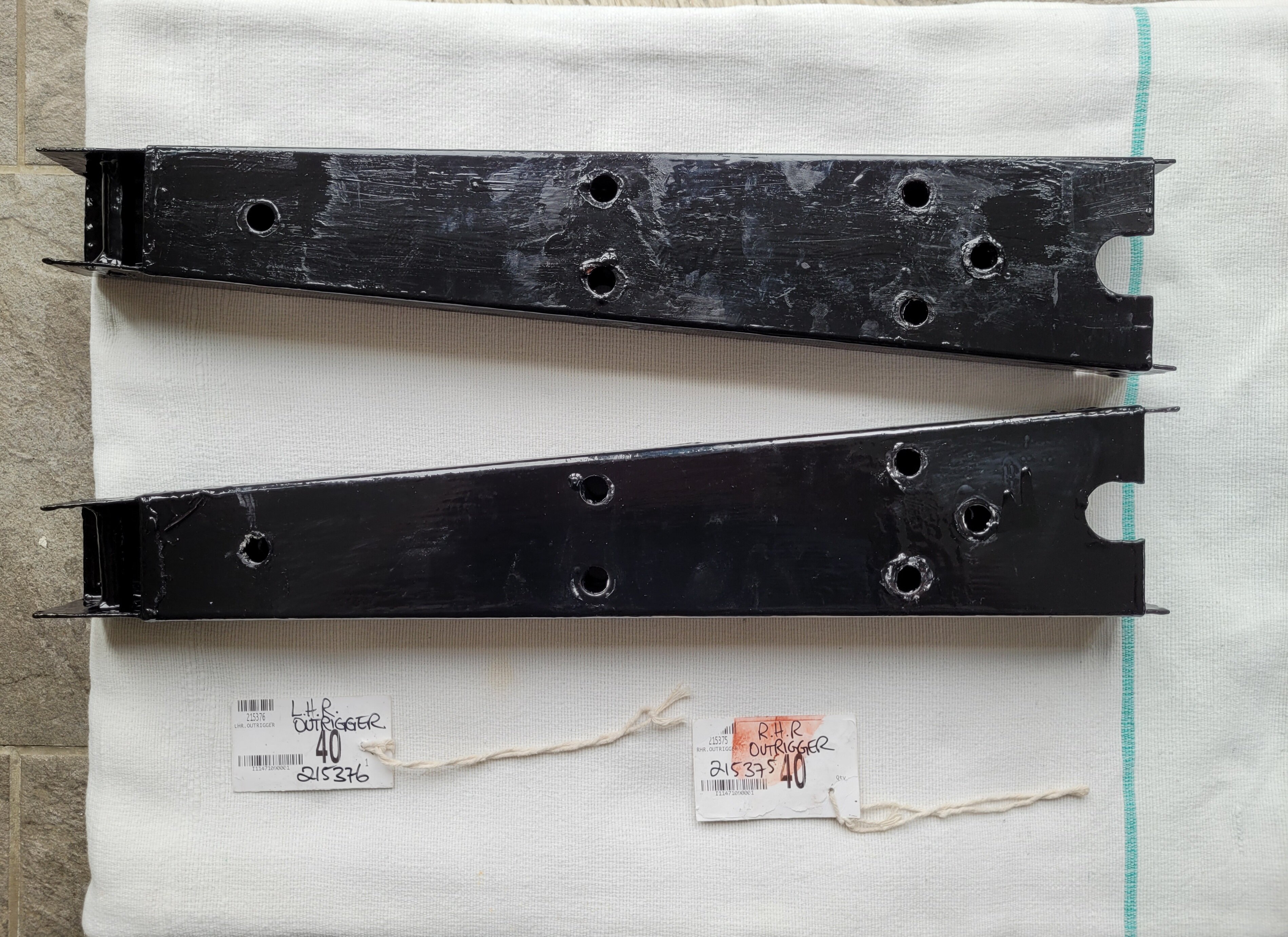 Herald 1200 '70 Chassis Front Outriggers - Chassis, Suspension ...