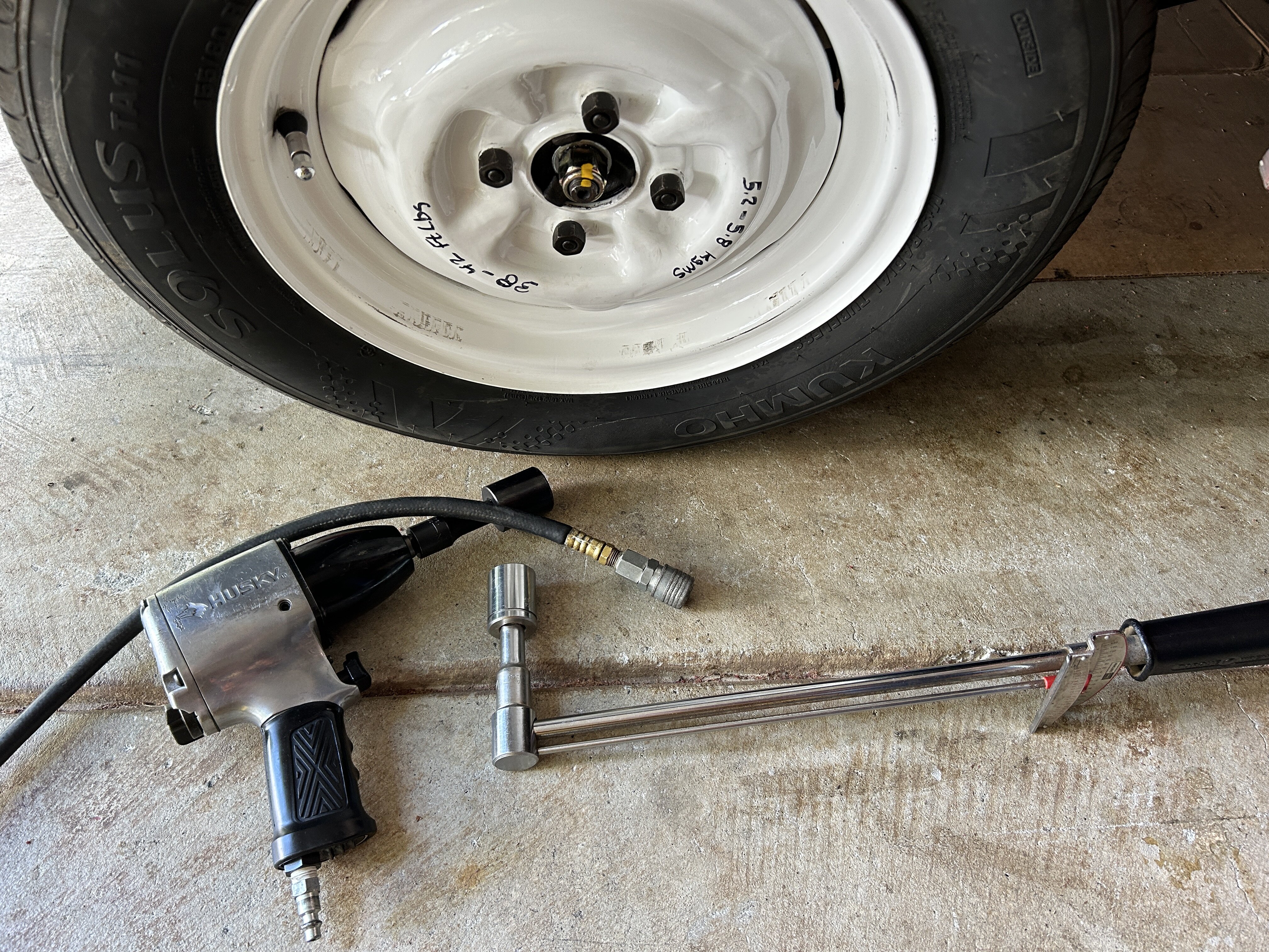 Herald loose rear hub and stud assy 131567 - Drivetrain & Rear Axle ...