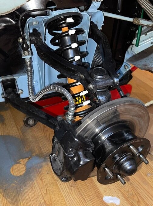 Yellow Paint / Lettering on GT6 Engine Block - Engine - The Triumph ...