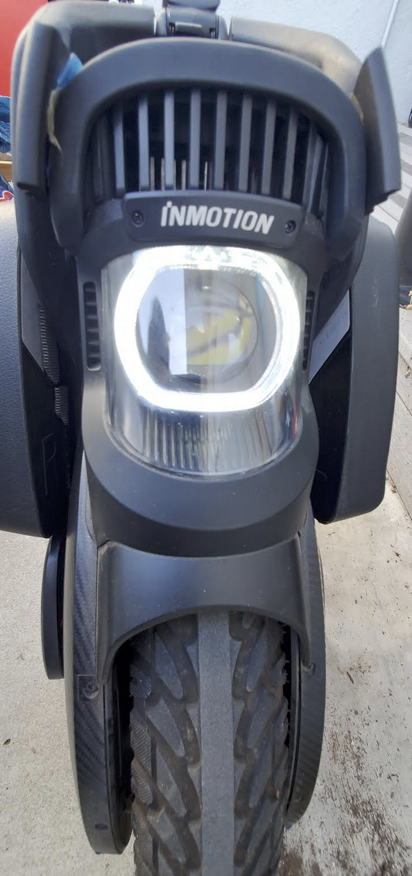 Inmotion V11 with pads, sear, and 5amp charger. LONG BEACH, CA ...
