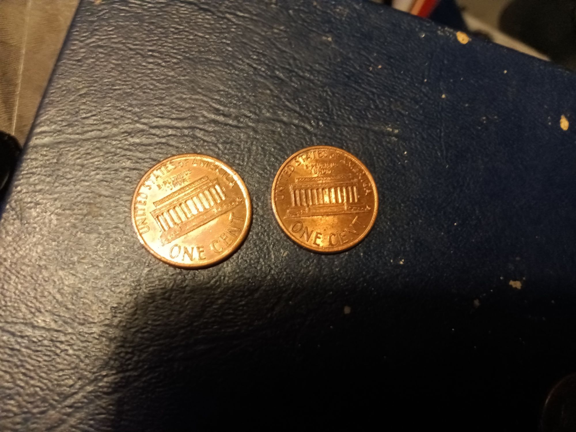 Have ten 1992 close AM pennies all either (D)(p) mint marks some red ...