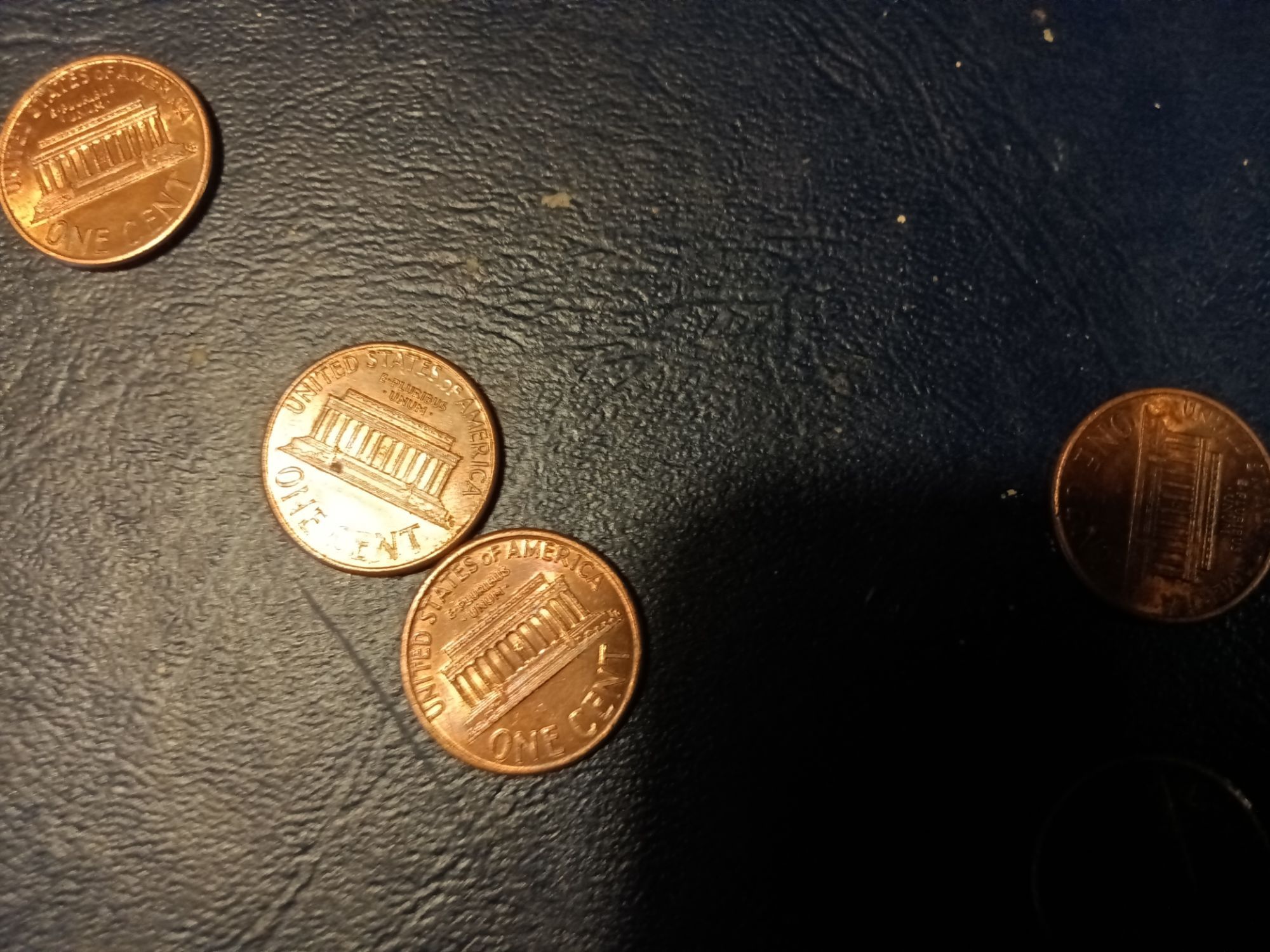 Have ten 1992 close AM pennies all either (D)(p) mint marks some red ...