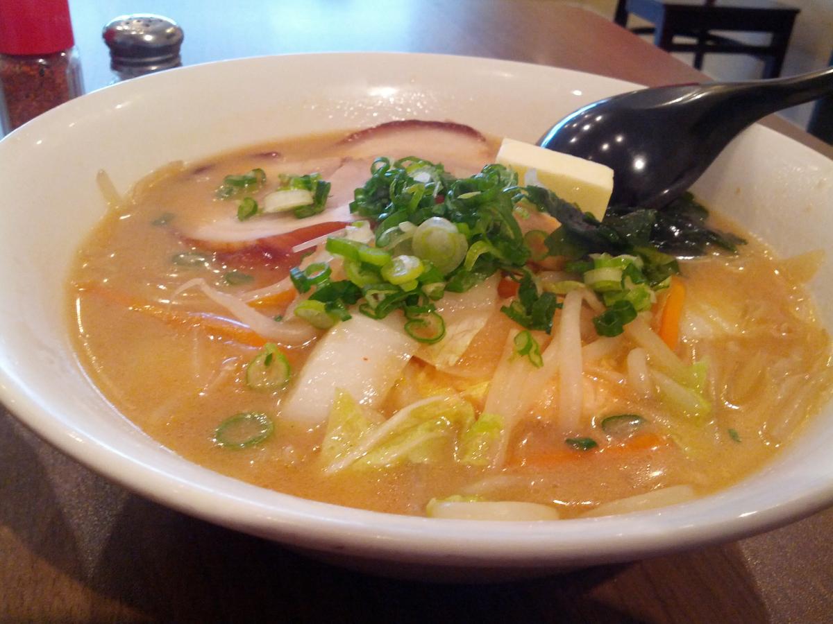 Ren's Ramen, Chef-Owner and GM-Owner Eiji and Yono Nakamura in Wheaton ...