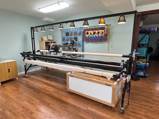 Gammill Vision 26 with 12 foot breeze track and light bar + lots of ...