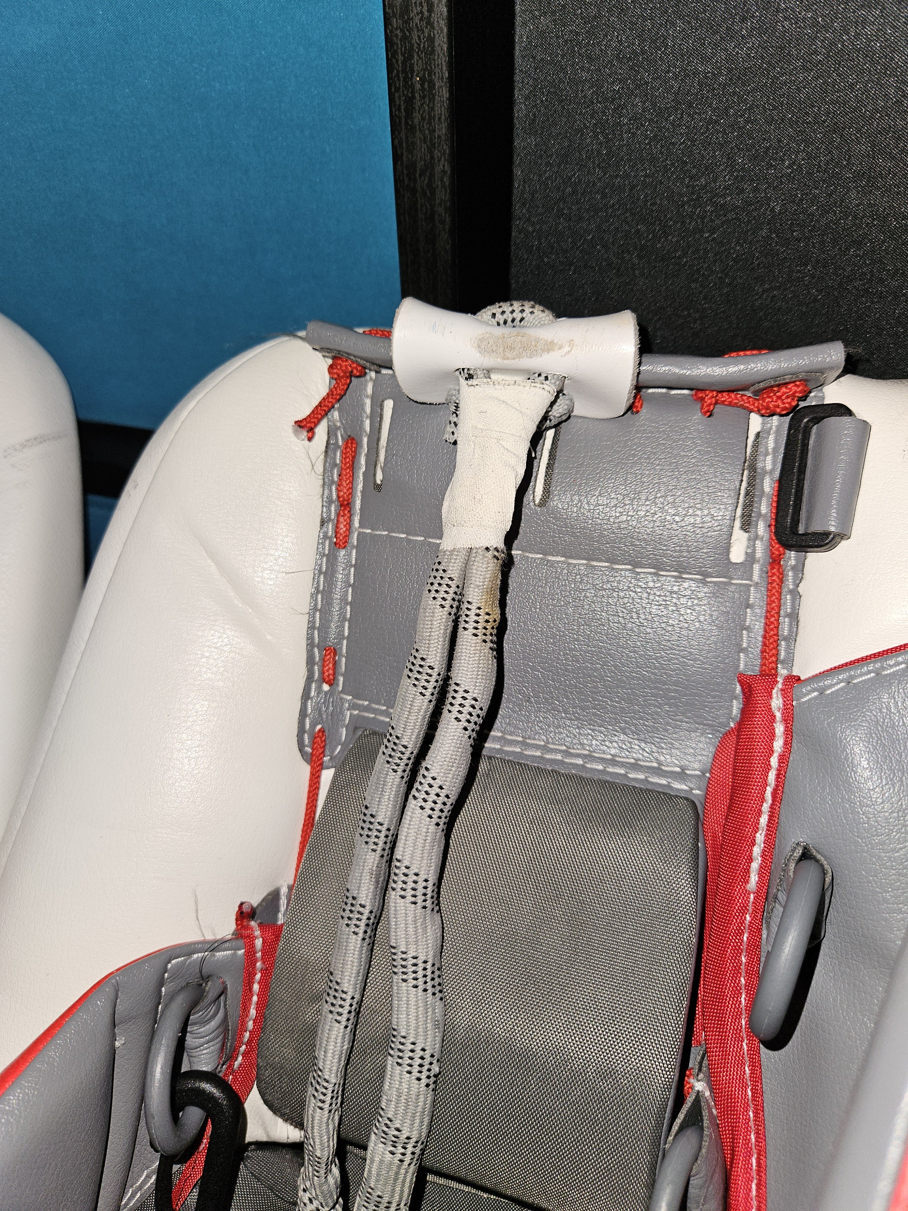 Strapping your pads discussion - Pads - THE GOAL[ie] NET[work]