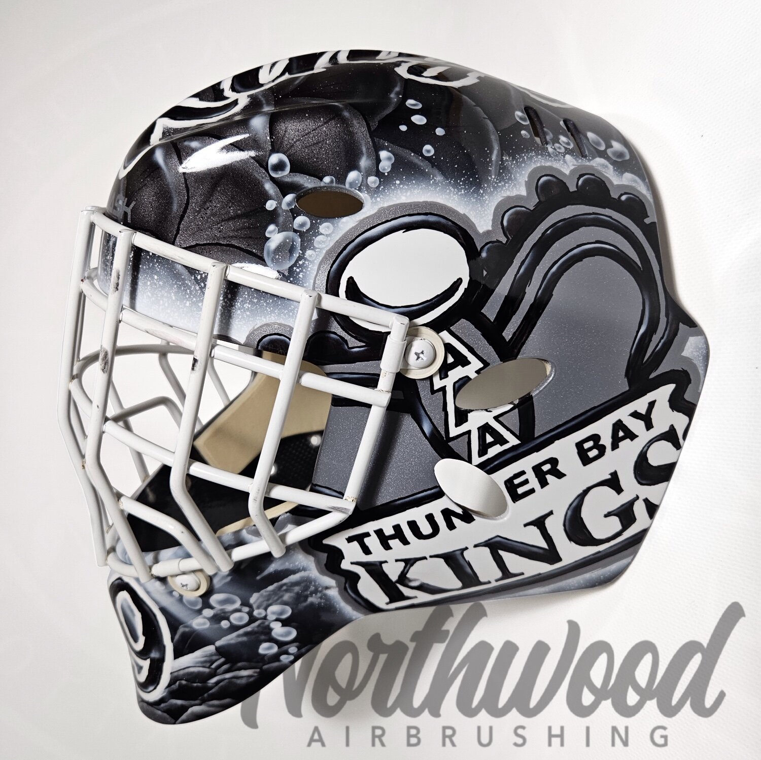 King of the lake - Masks + Cages + Neck Guards - THE GOAL[ie] NET[work]